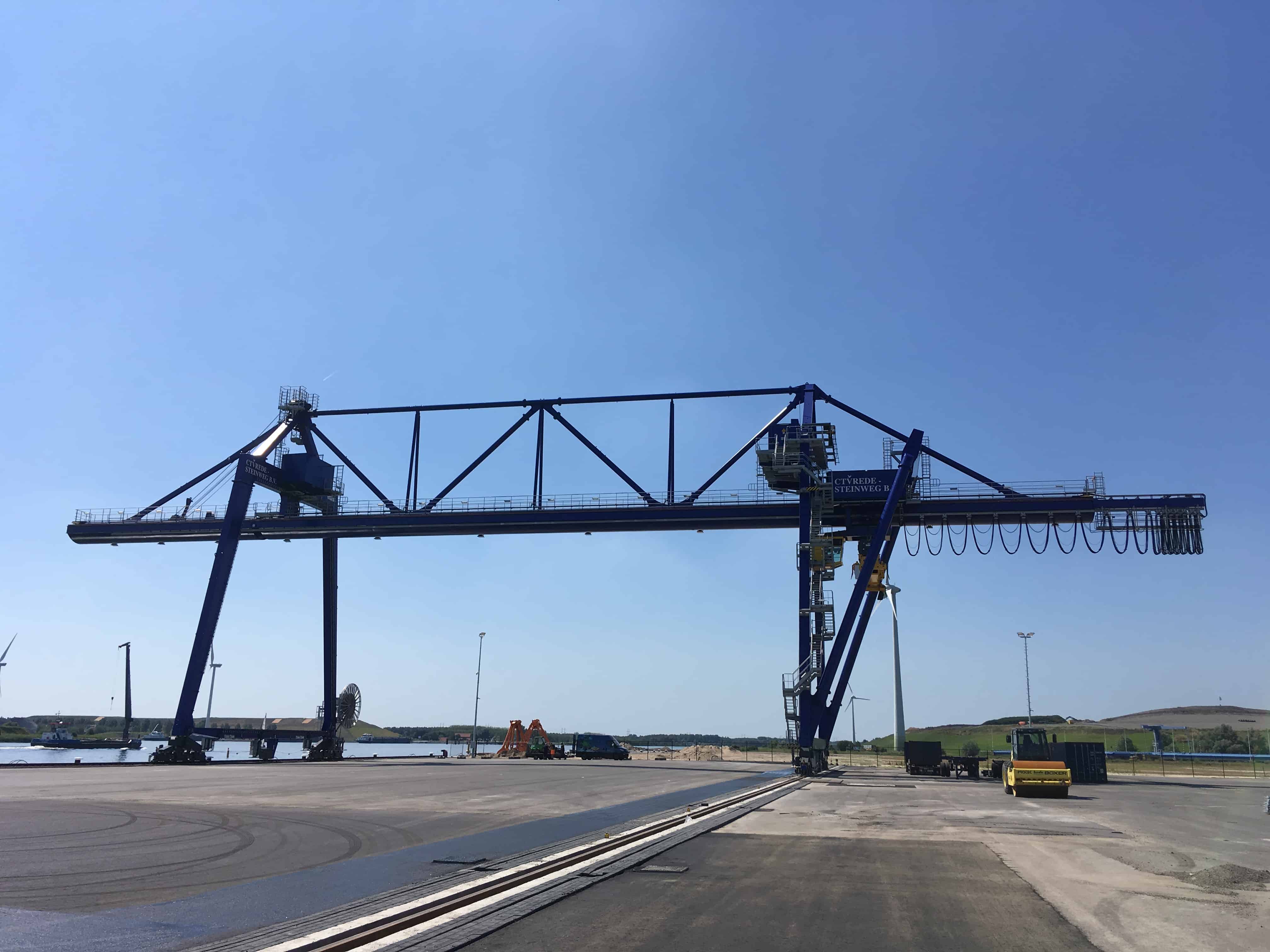 Kuenz delivers crane with lifting cantilever to the Netherlands ...