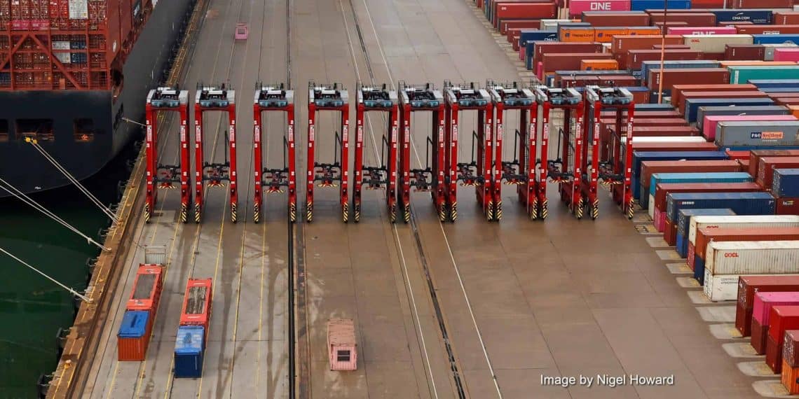 New straddle carriers enter operation at Southampton | Container Management